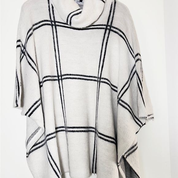 Robert Kitchen | Tops | Robert Kitchen Black White Windowpane Poncho ...